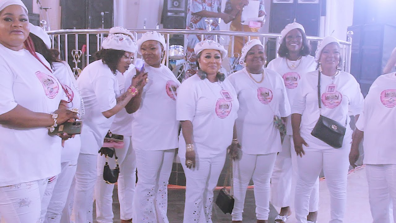 WATCH THE LOVELY ARRIVAL OF THE BLESSED UNIQUE QUEENS CLUB - YouTube