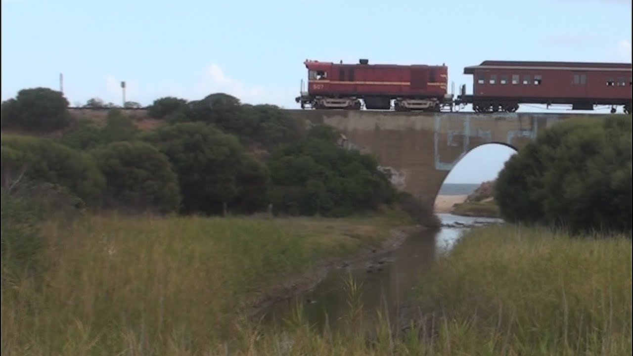 Steamranger Diesel 507 Over Watson's Gap - YouTube