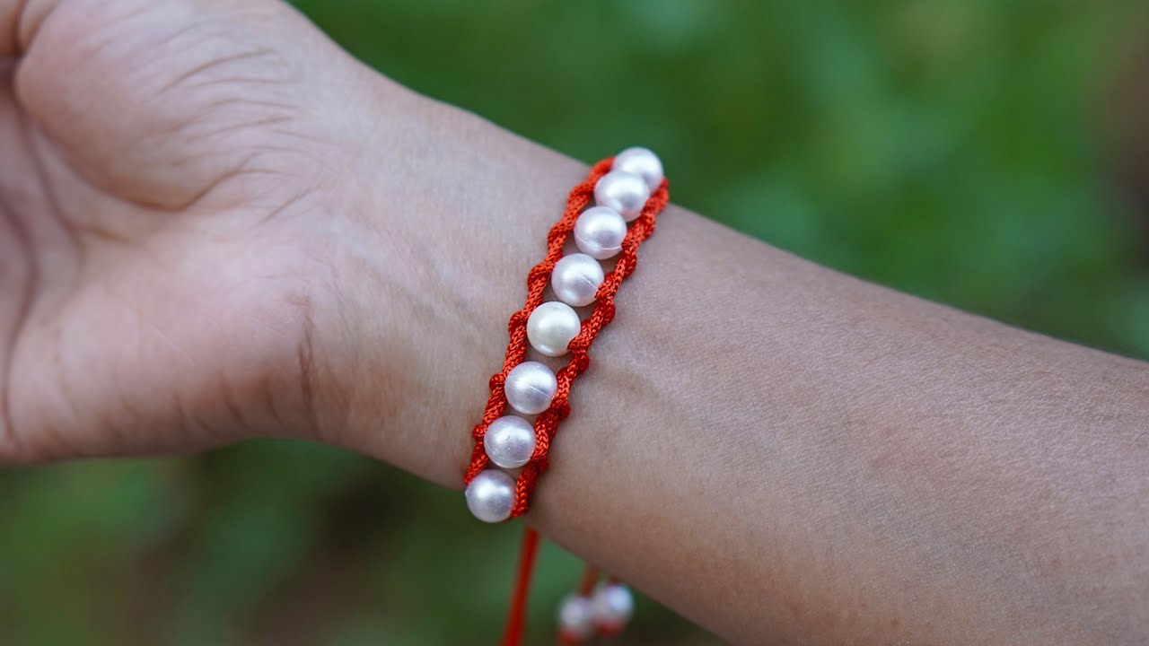 15 mins Easy DIY Girl's Bracelet || Handmade bracelet - YouTube