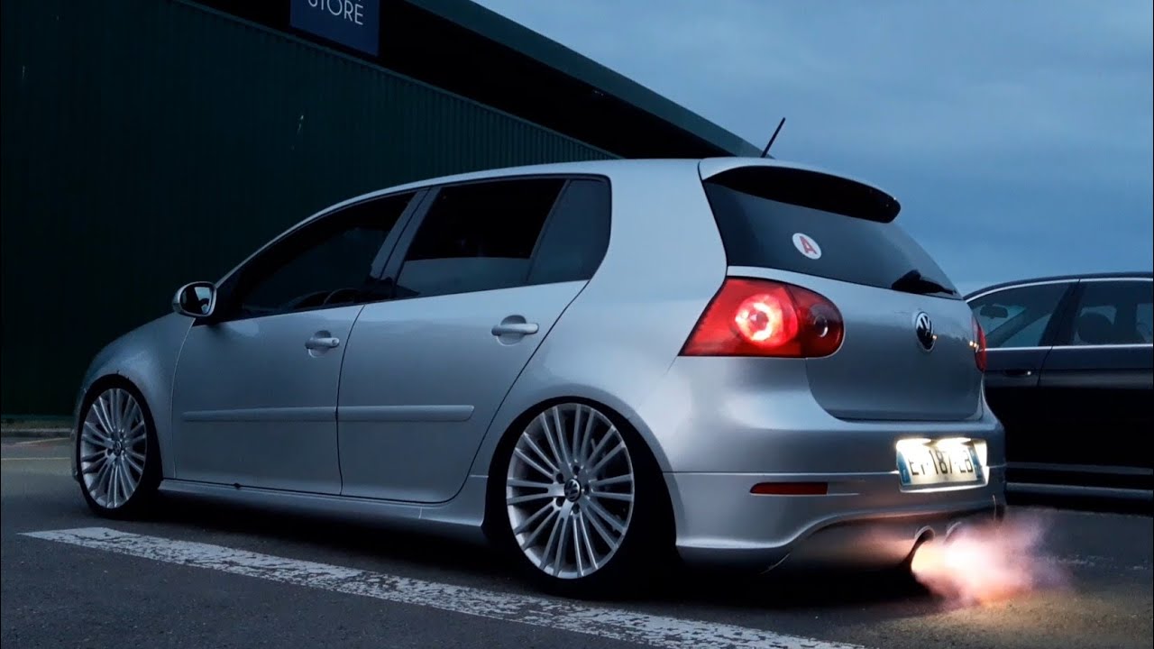 CRAZY Golf R32 - Amazing SOUND (Explosive Revs & FLAMES !!) - YouTube