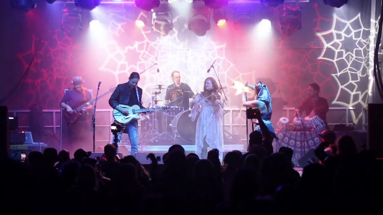 TIERRO Band with Bridget Law - Floating @ Arise Festival 08 04 2019 ...