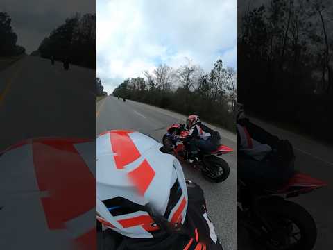 Honda CBR1000r-rrr fireblade sp. vs BMW S1000rr M  ft:@willkiddhill