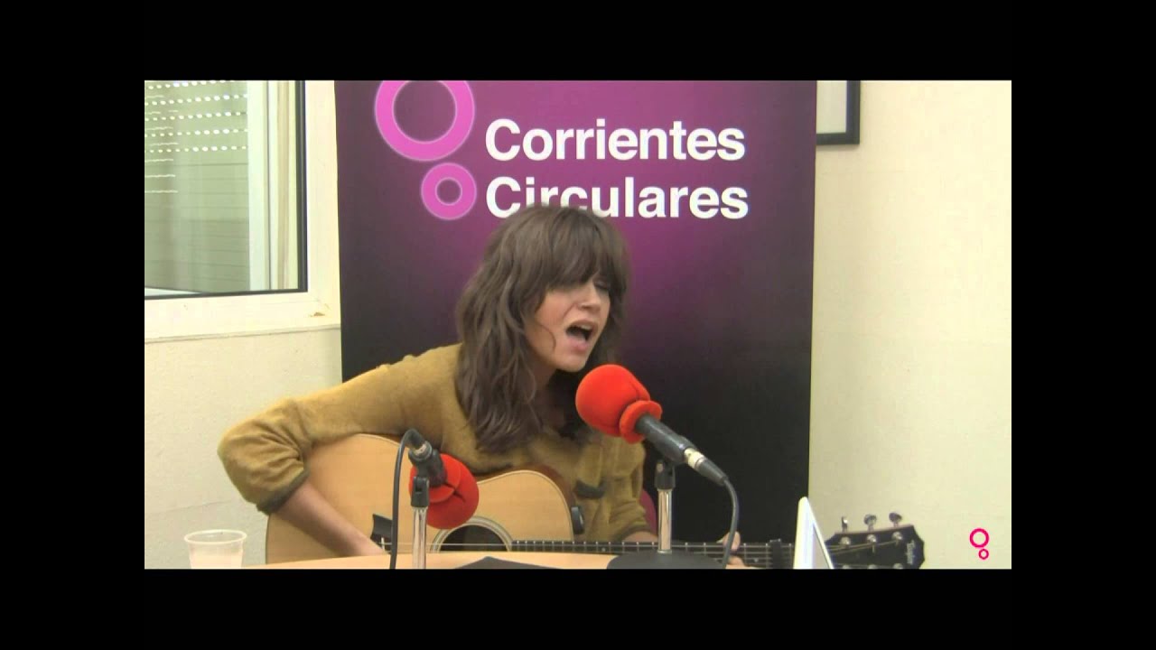 Entrevista acústica Carmen Boza parte 1 - YouTube