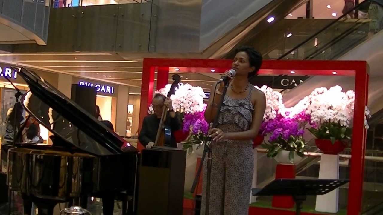 Killing Me Softly With His Song by Carol Gomez @ Paragon Music En Vogue ...