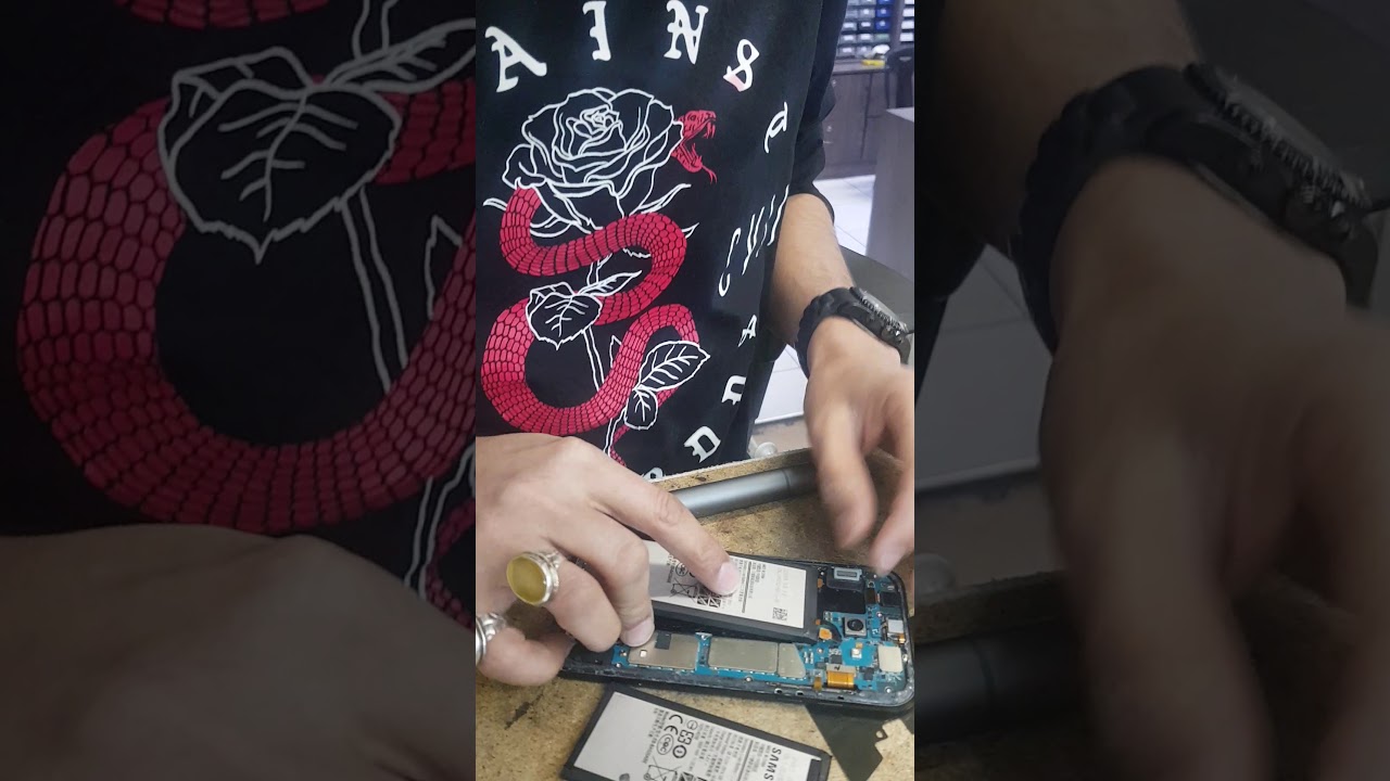 A320 eassy method how to take out battery - YouTube