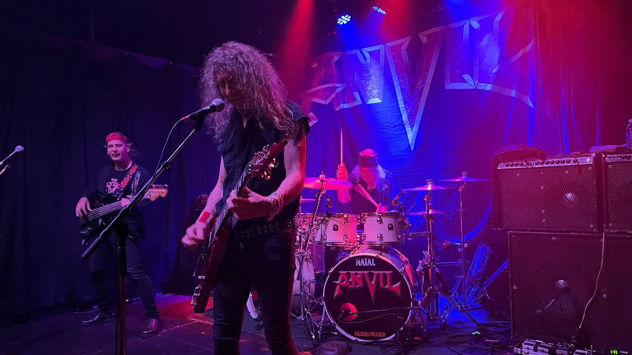 Anvil (Metal on Metal) & Neil Diamond (Sweet Caroline) - YouTube