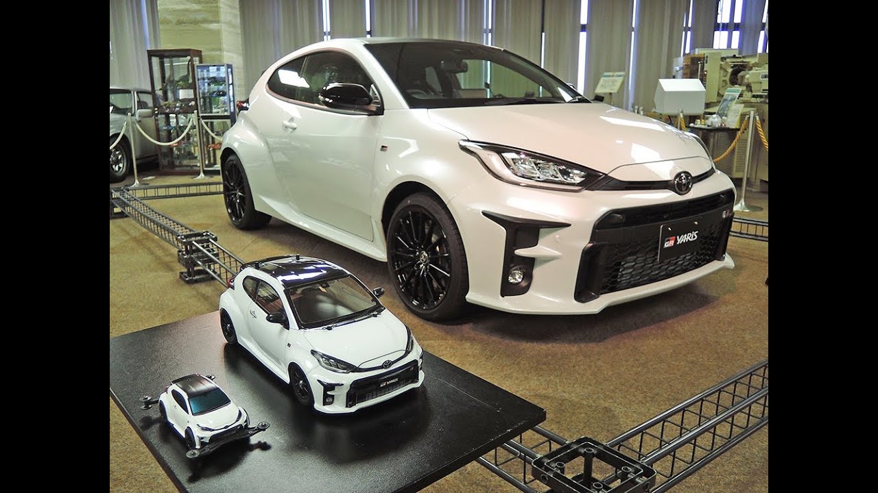 Tamiya 1/10 RC GR Yaris build. Part Two.. Painting the body - YouTube