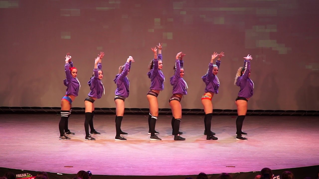 TWERK | FREAK DANCE STUDIO - YouTube