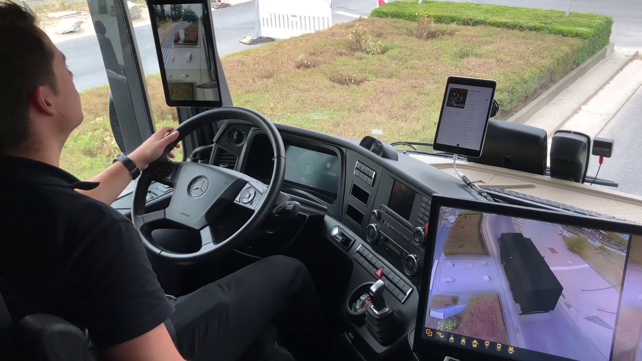 Continental shows off next-gen in-cab tech in Innovation Truck - YouTube
