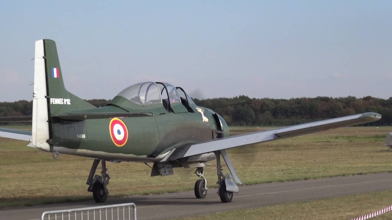 North American T-28 "Fennec" - YouTube