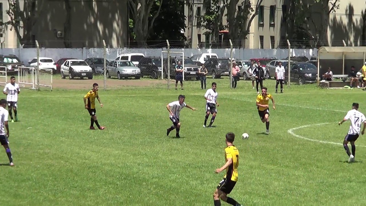 Alexander Barrientos #17 5ta Sacachispas vs Comunicaciones - YouTube