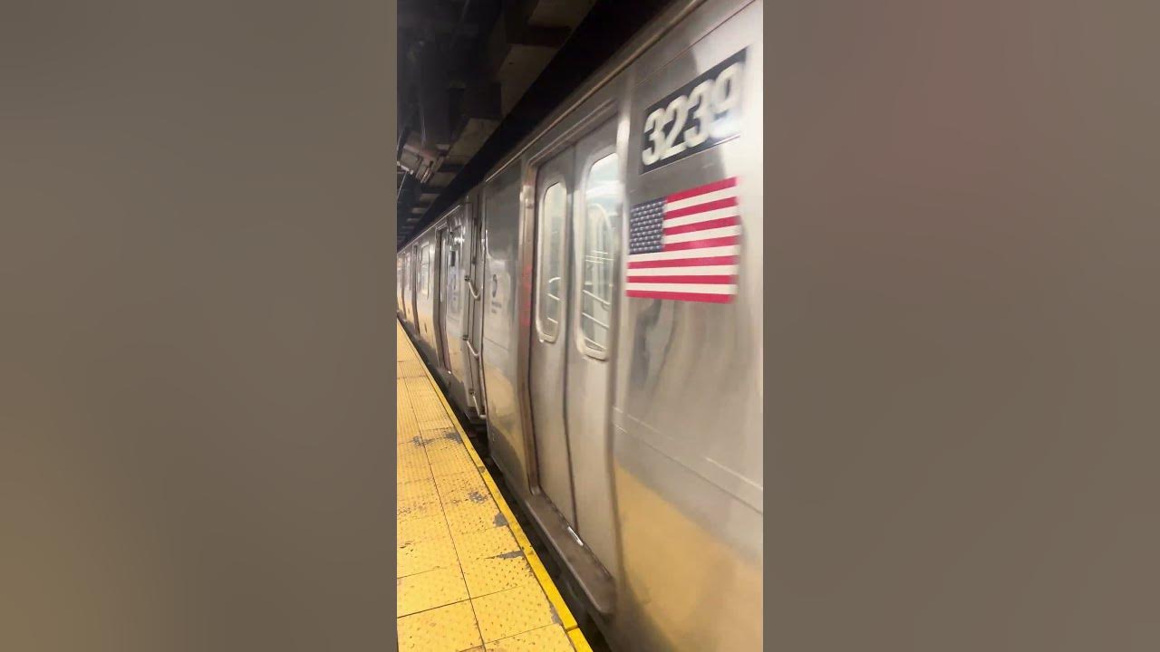 R179 A train leaving Canal Street - YouTube