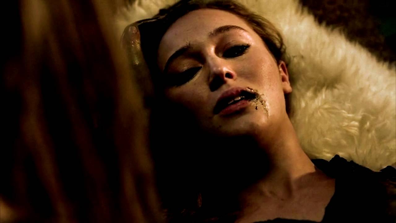 Clarke & Lexa- Alternate Death Scene - YouTube