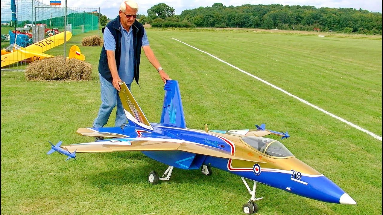 HUGE RC F-18 SUPERHORNET SCALE 1:5,7 MODEL TURBINE JET FLIGHT ...