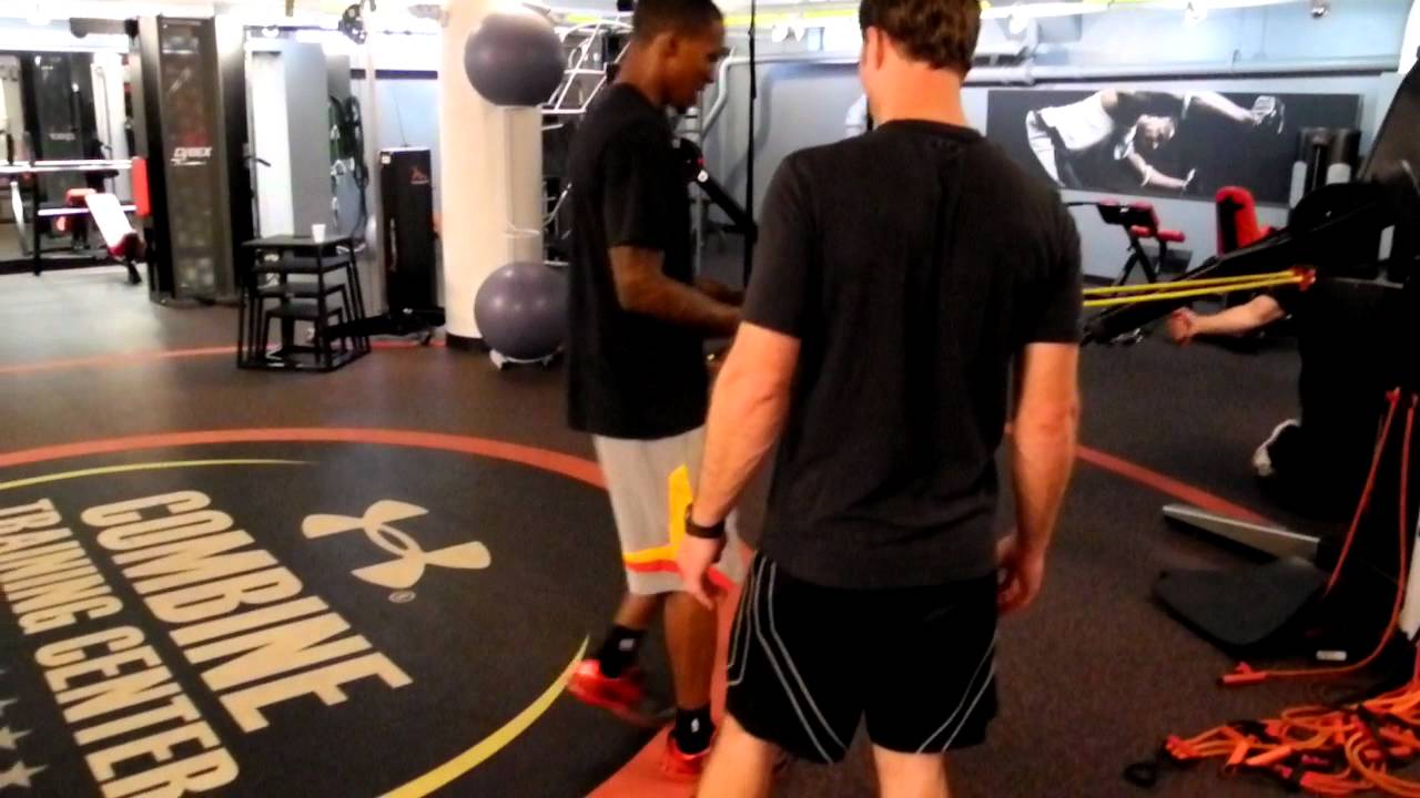 Brandon Jennings Tricept drop set. - YouTube