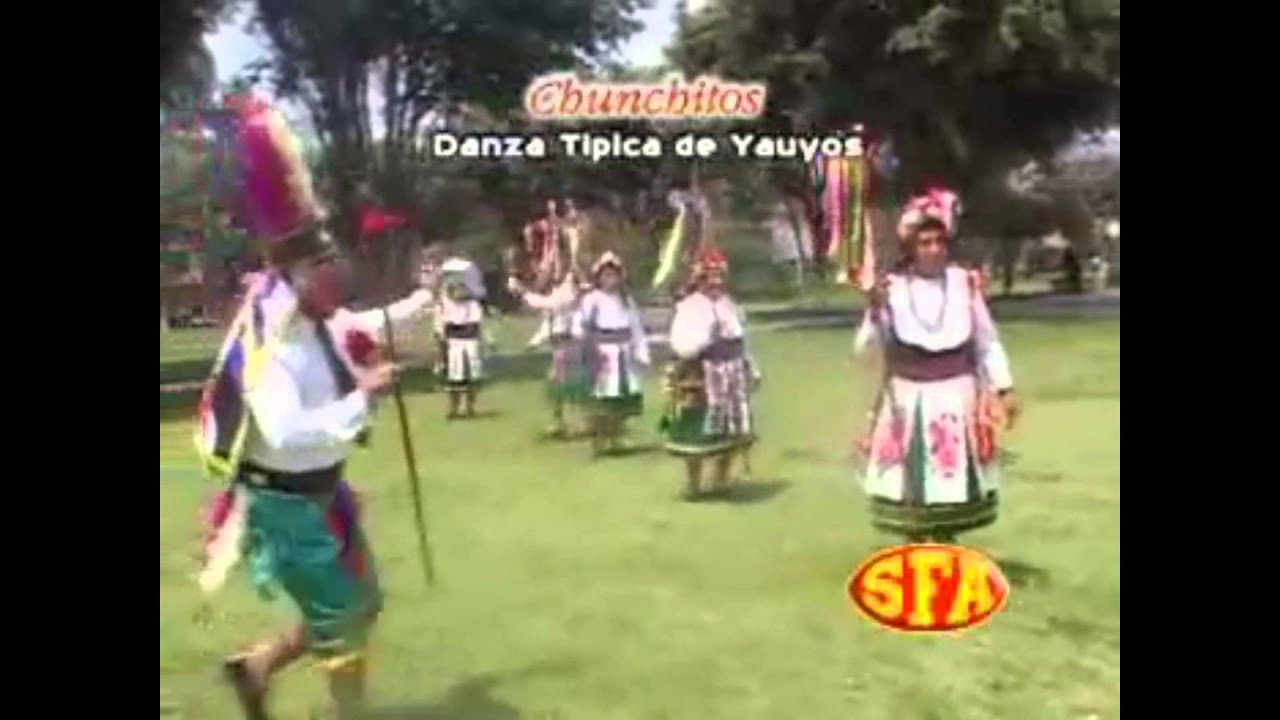 Chunchos de Ayavirí Yauyos - Orq. Juventud Huamparina - YouTube
