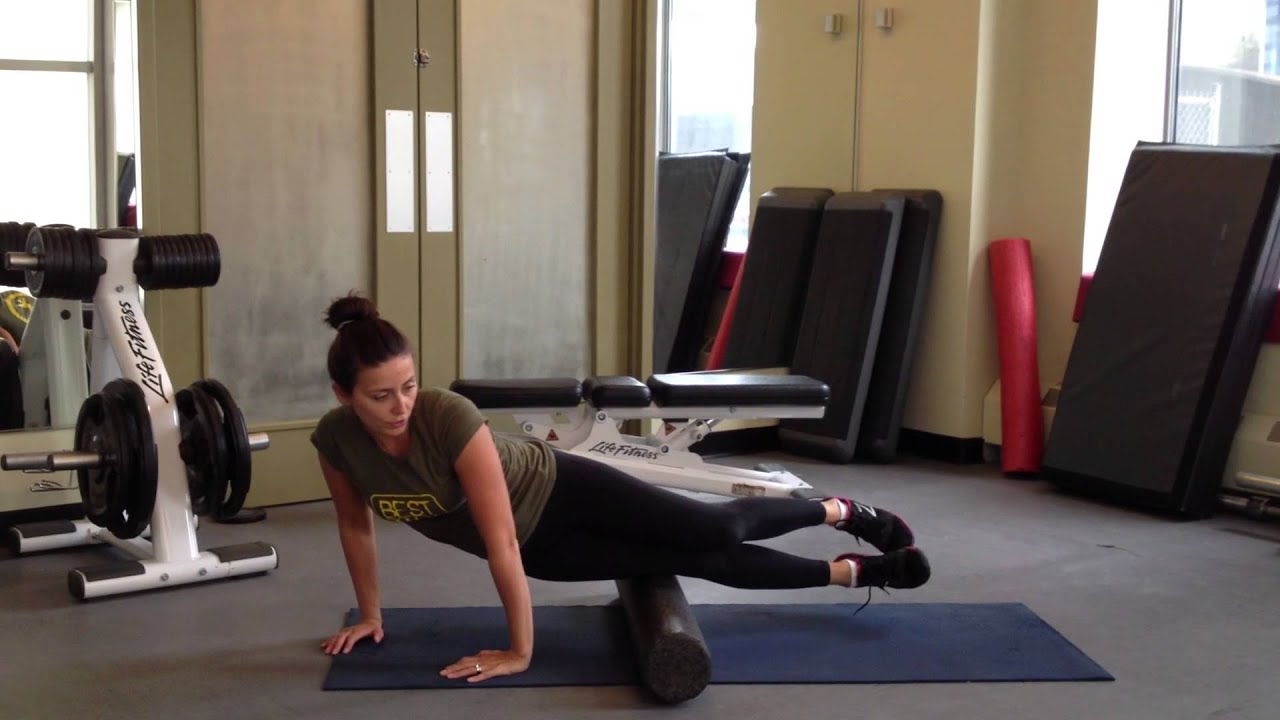 IT Band Stretch w/Foam Roller - YouTube