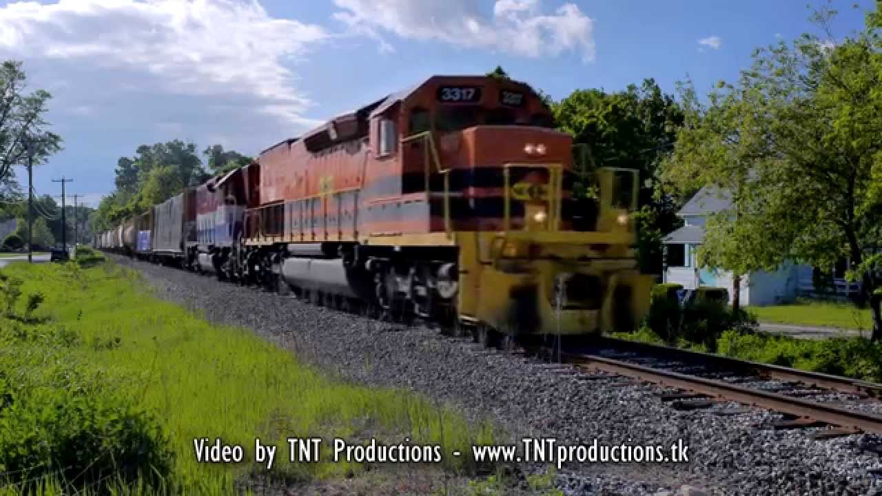 G&W Freight Train in Three Rivers (Formerly NECR) - YouTube