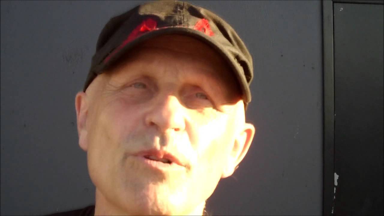 Frank Soda Musicians In Bars Getting Beer e2.68 pt2 - YouTube