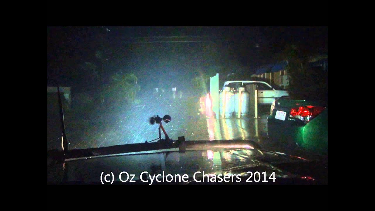 Severe Tropical Cyclone Ita Chase Cooktown ( Destructive footage ...