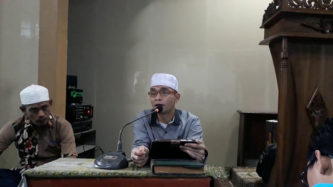 Tafsir Q.S Al Baqoroh 118-119 Al Ustdz KH Ahmad Al badawi - YouTube