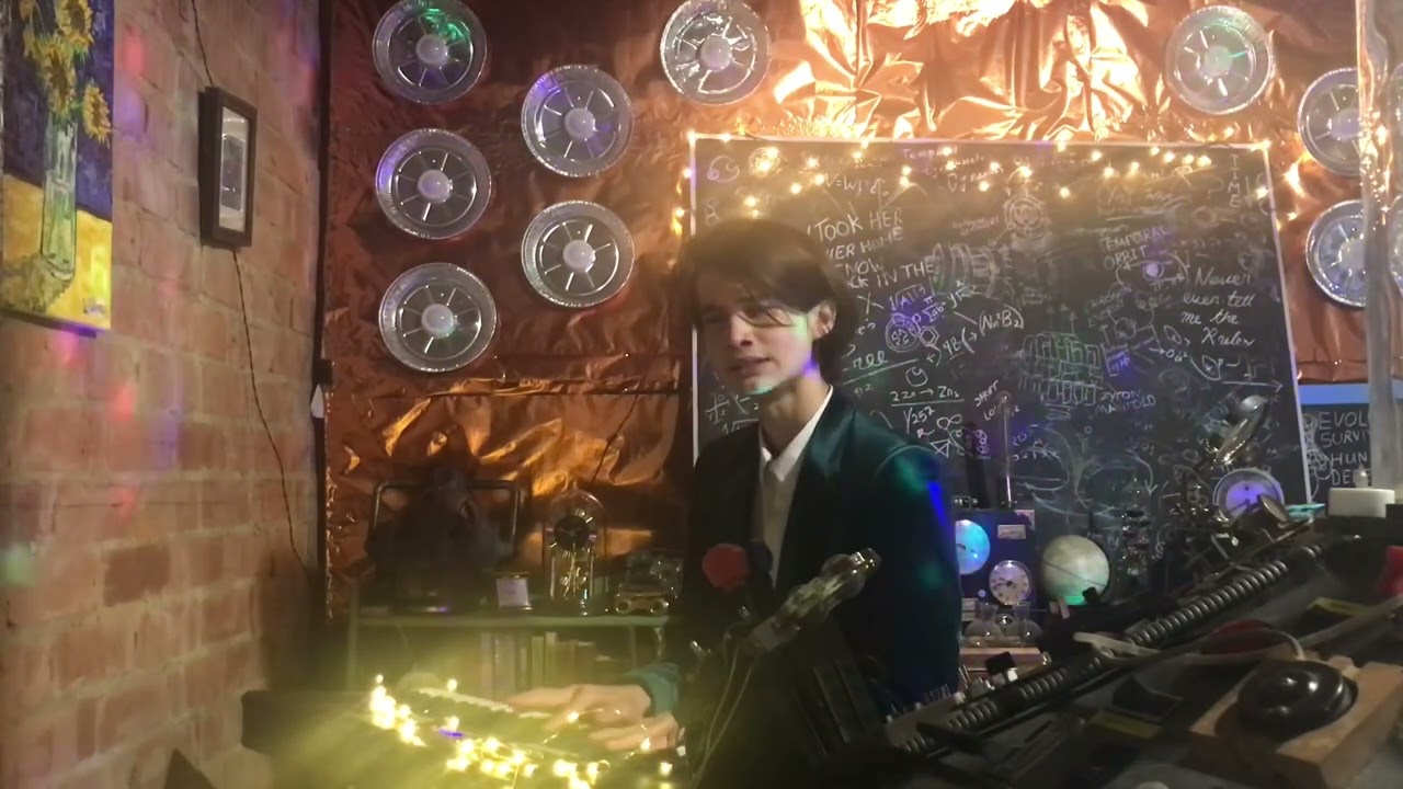 Introvert at a party. - YouTube