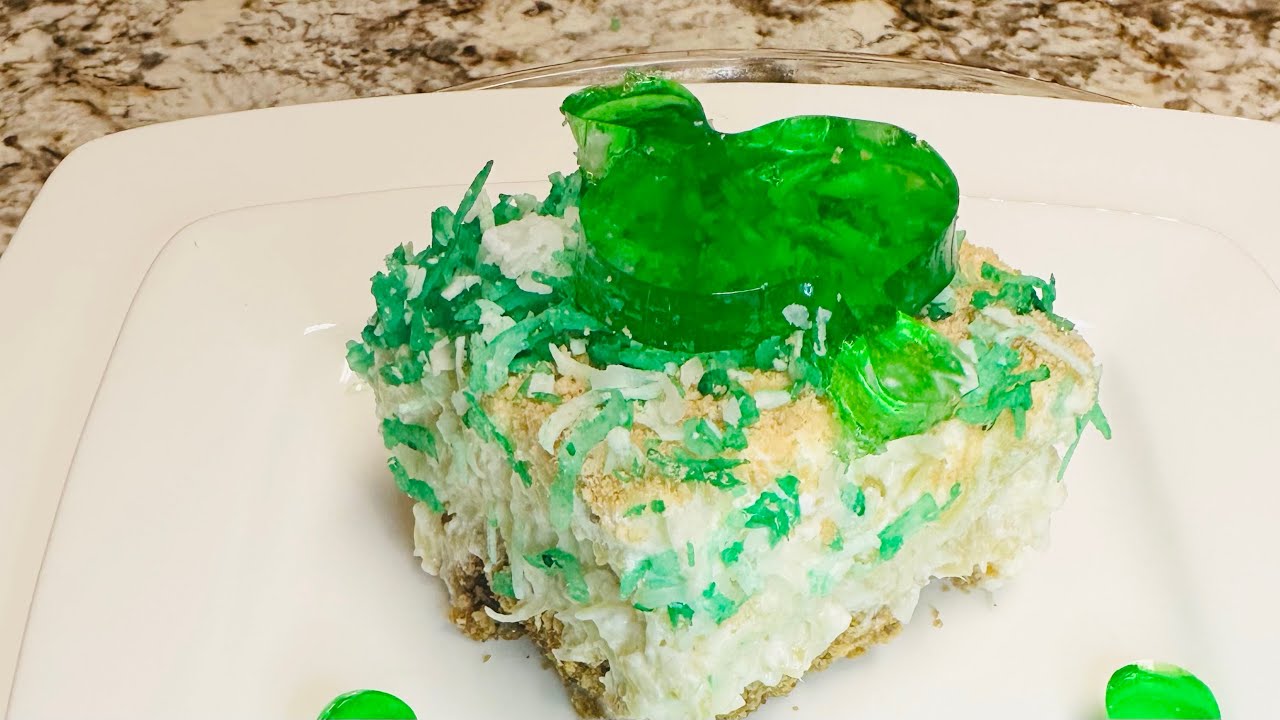 Pineapple Dessert with Green Color (optional)Theme #dessert #pineapple ...
