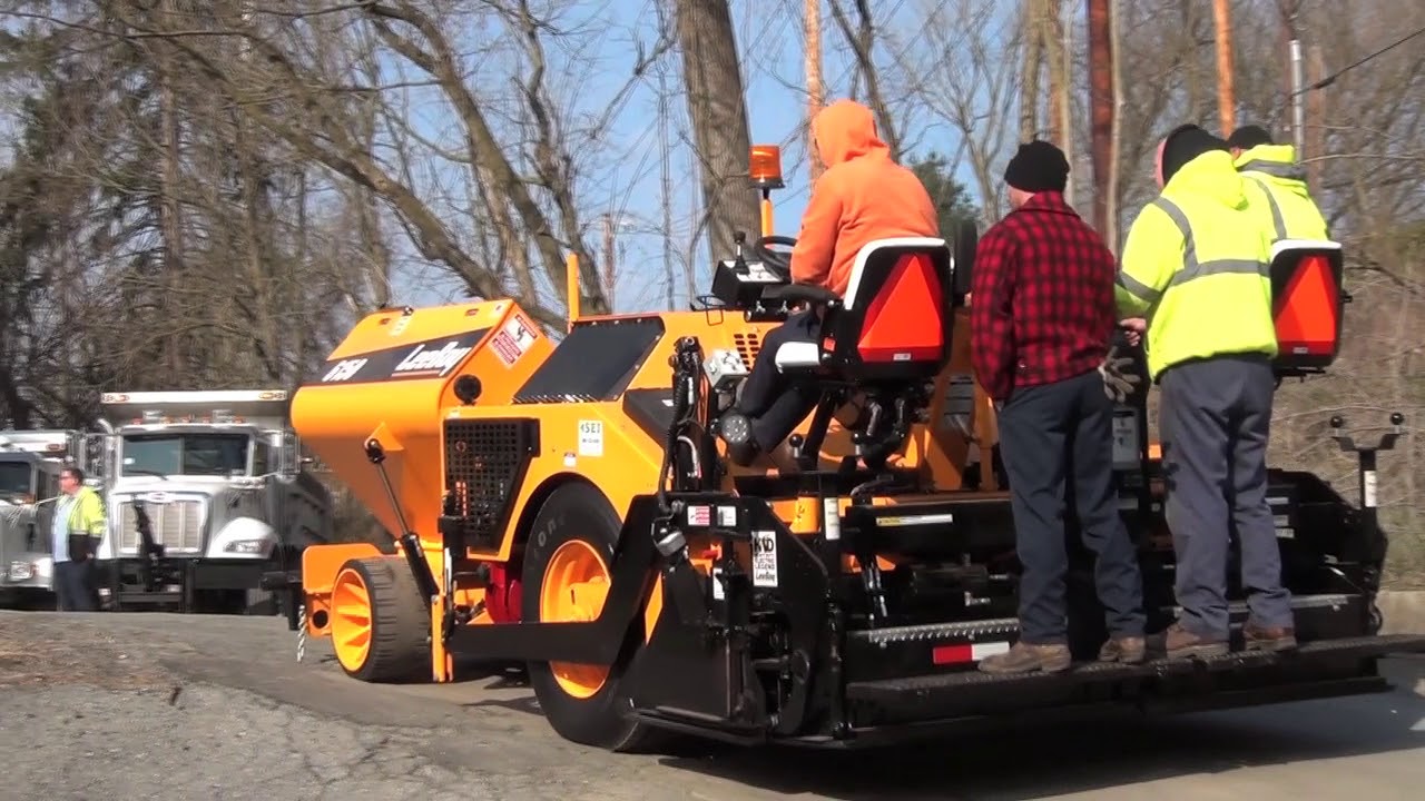 LeeBoy 6150 Rubber Tire Paver Start Up with the City of Lancaster - YouTube