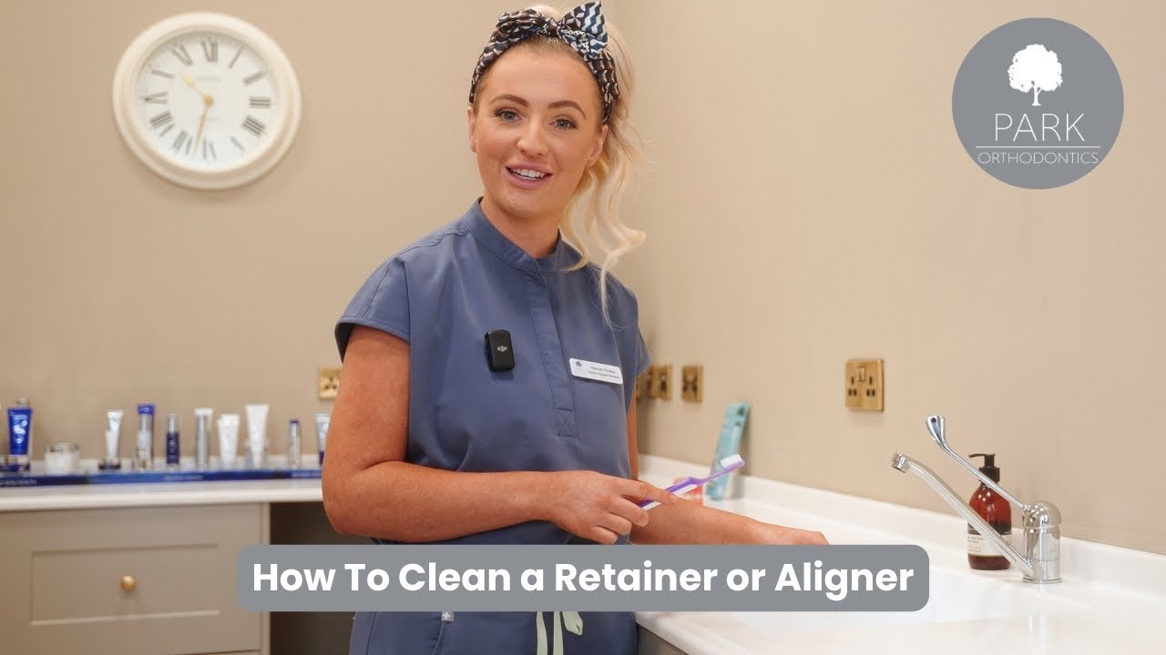 How To Clean a Retainer or Aligner - YouTube