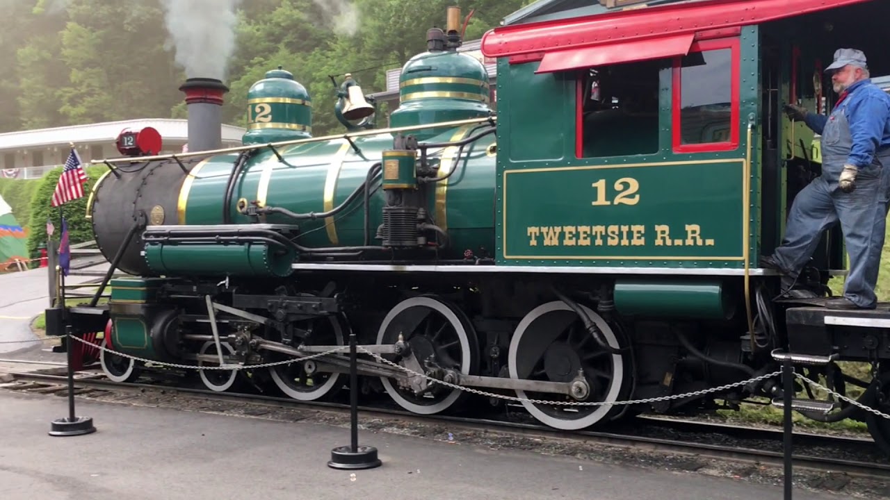 Tweetsie Railroad No. 12 Leaving the Station 2017 - YouTube