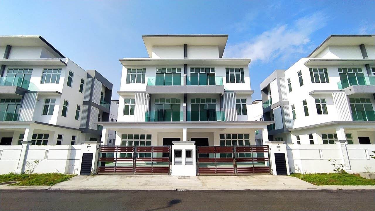 Mutiara Bestari 3 Storey Cluster (32x70) at Mutiara Rini - YouTube