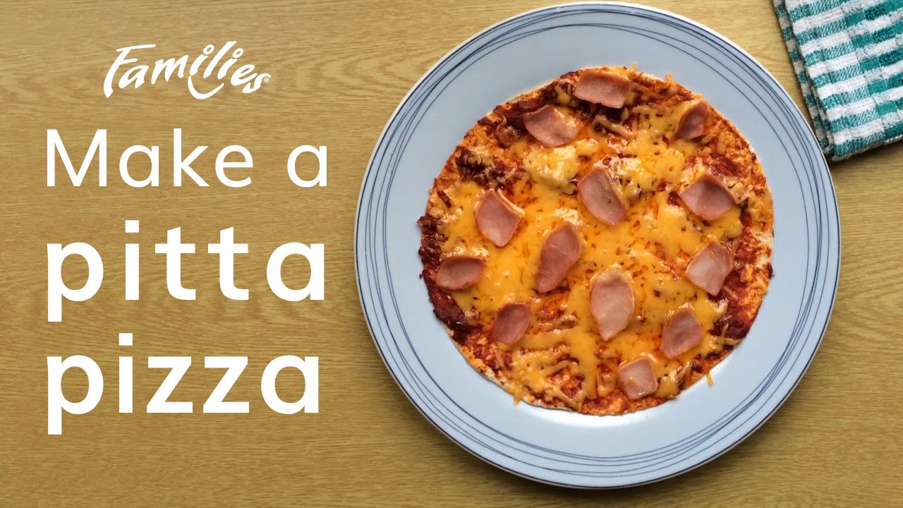 Make a pitta pizza - YouTube