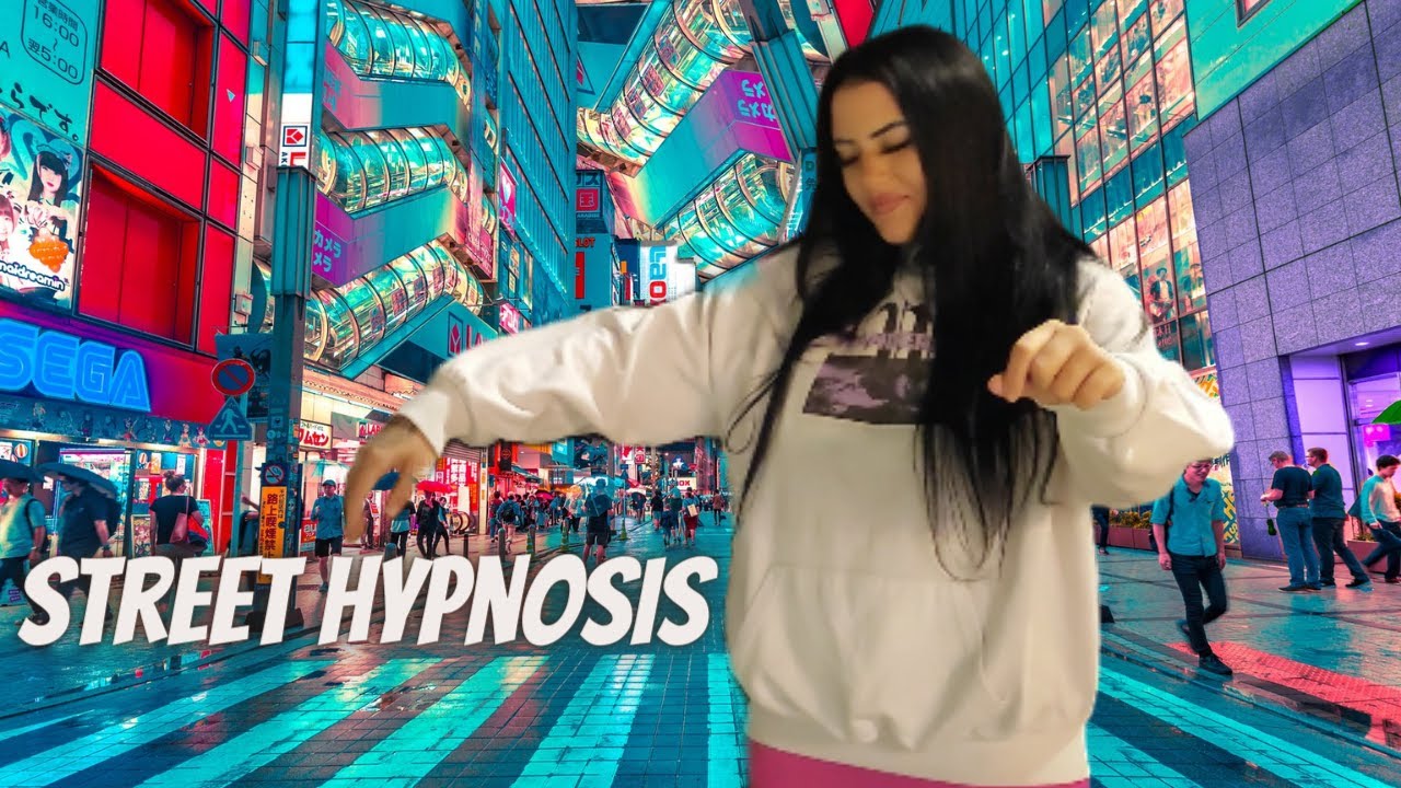 Hypnose : un moment de bonheur en pleine rue - YouTube