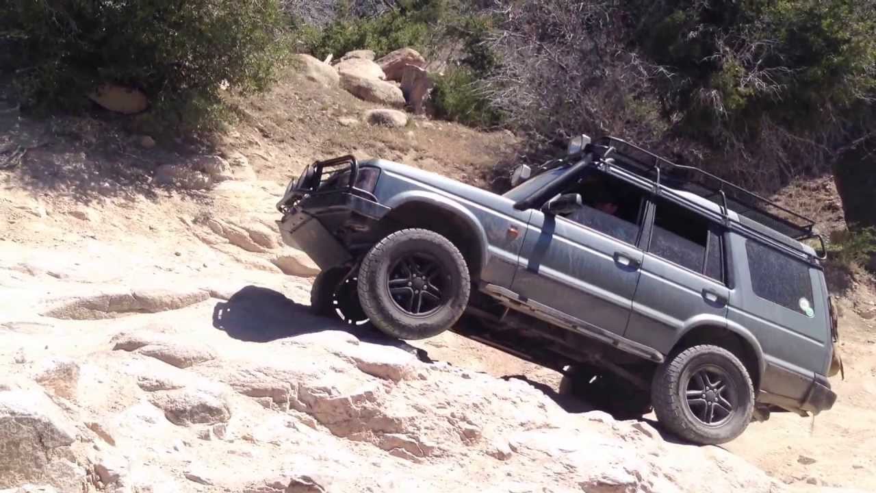 Land Rover Discovery Rock Climbing - YouTube