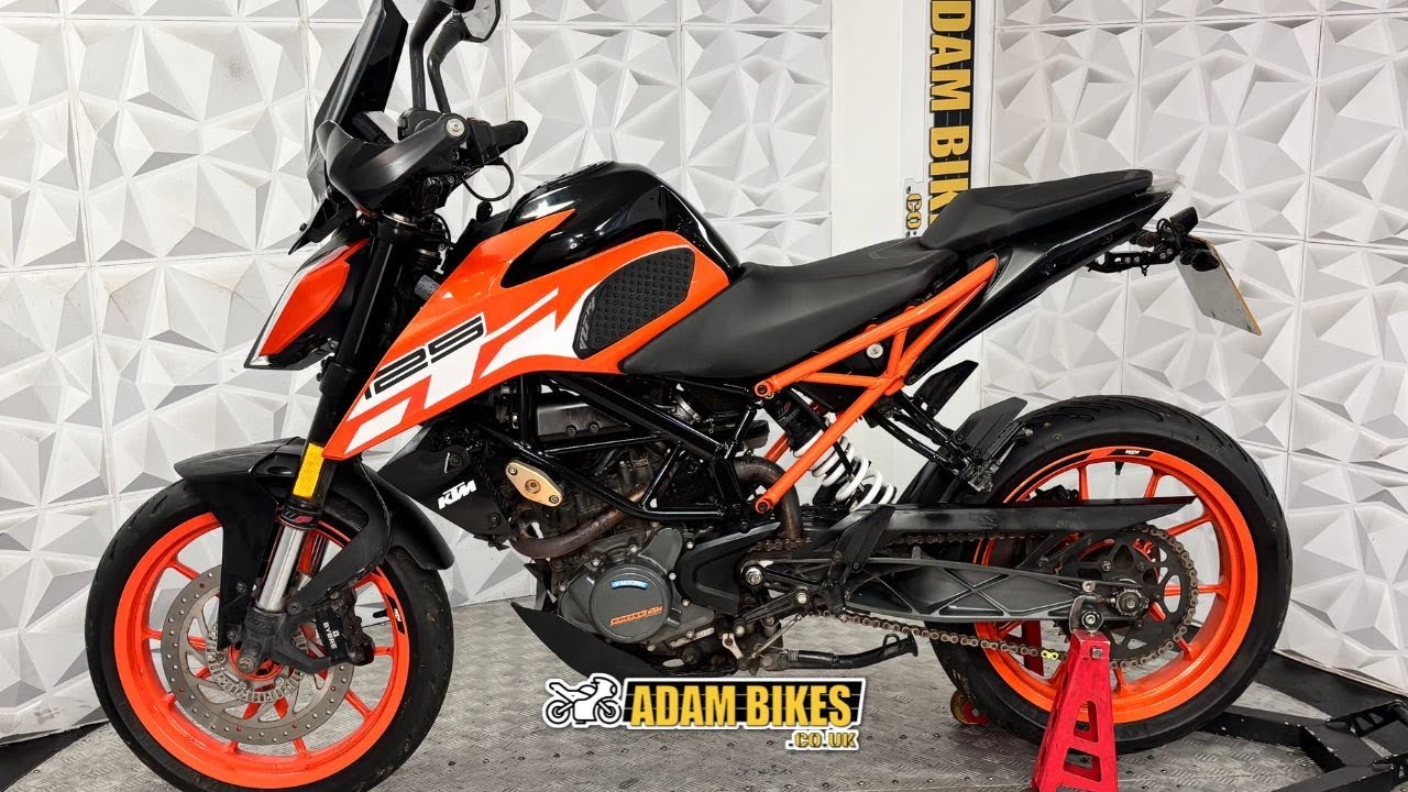 2019 KTM Duke 125 | WWW.ADAMBIKES.CO.UK - YouTube