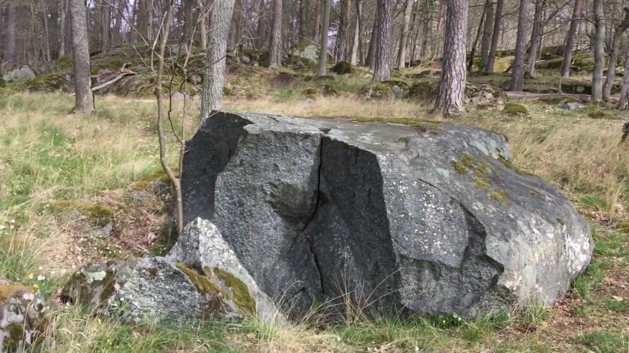 ROCK Academy: GABBRO-DIORITE near Wijk - Central Sweden - YouTube