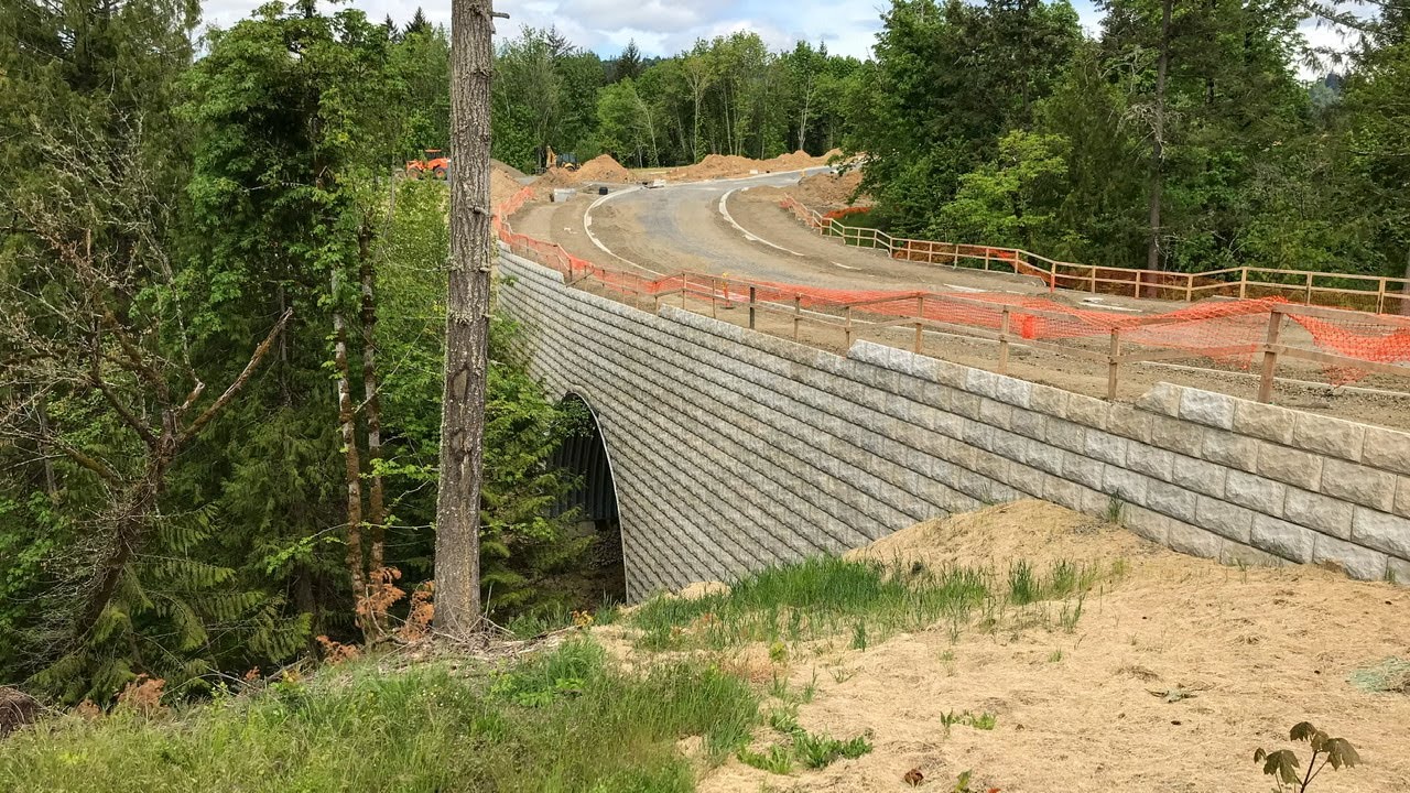 Gigantic Culvert/Bridge; Over 50 Feet Tall - YouTube