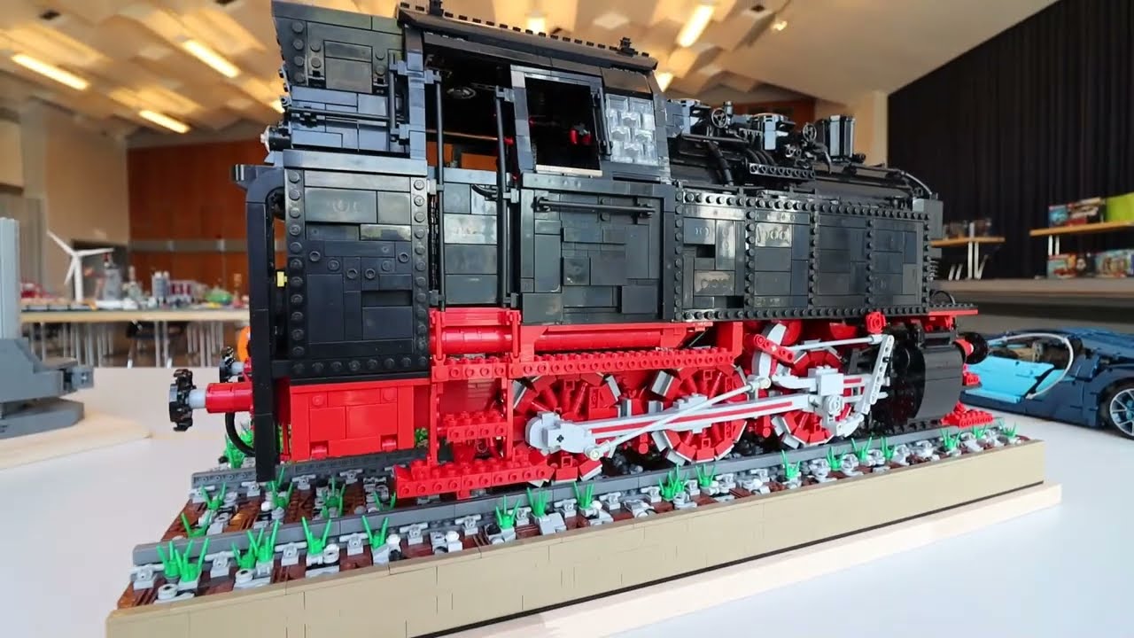 LEGO Dampflok, Motorsäge und zwei Meter hohes Liebherr Ramm- und ...