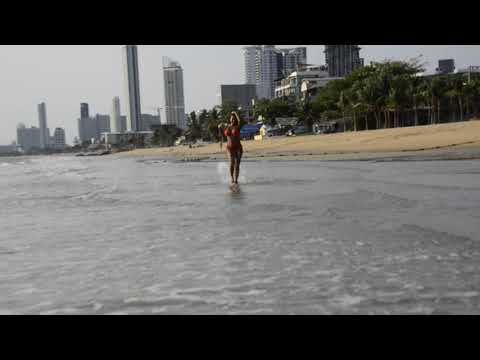 May Warwar model bikini