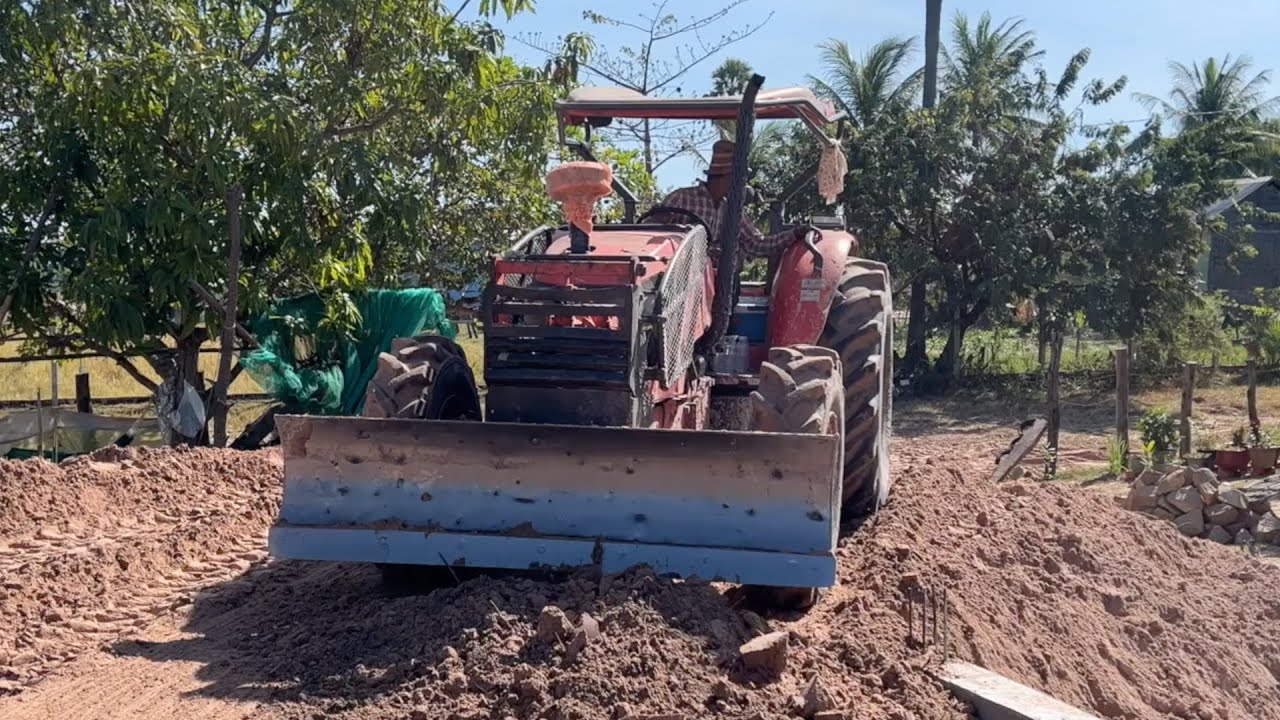 Tractor | Tractor push land - YouTube