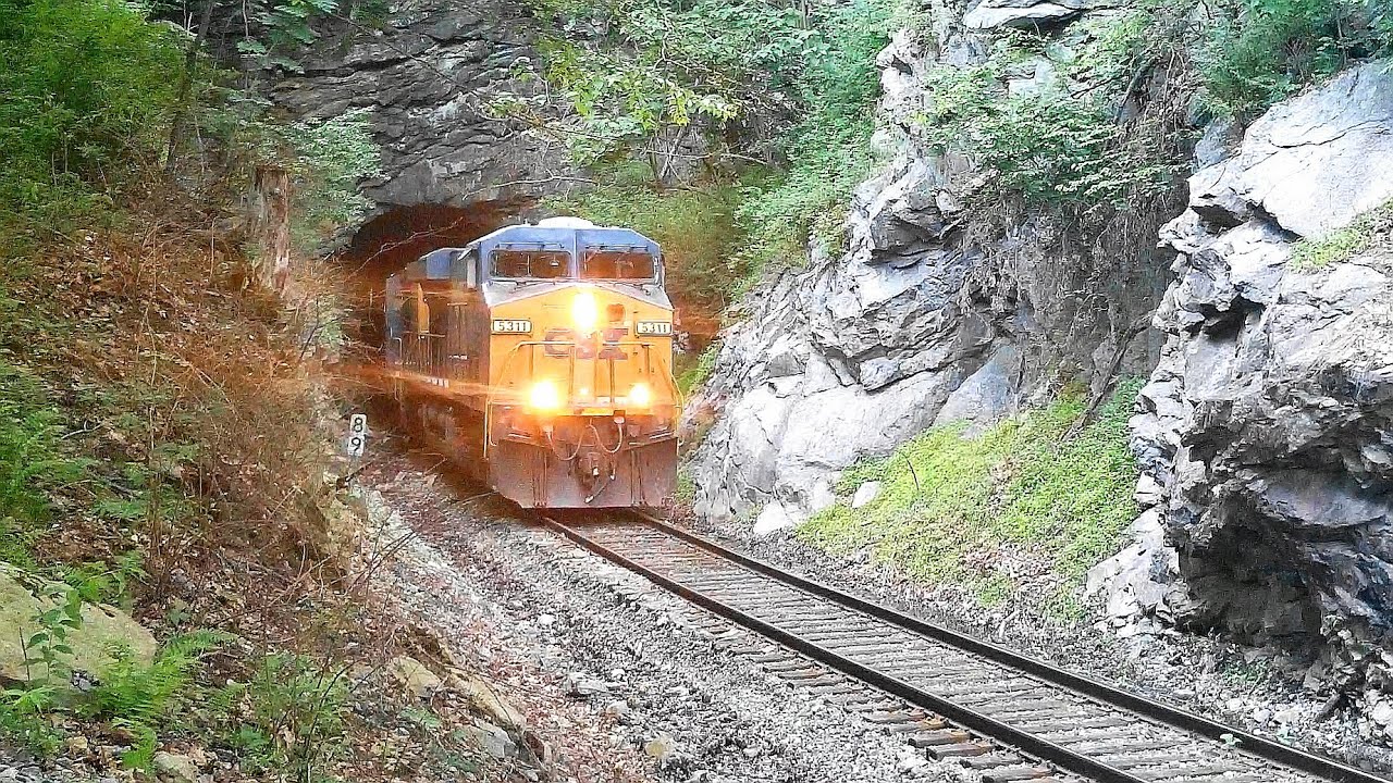 CSX Train Thru an Old Western Maryland Railroad Tunnel 4K 🚇 - YouTube