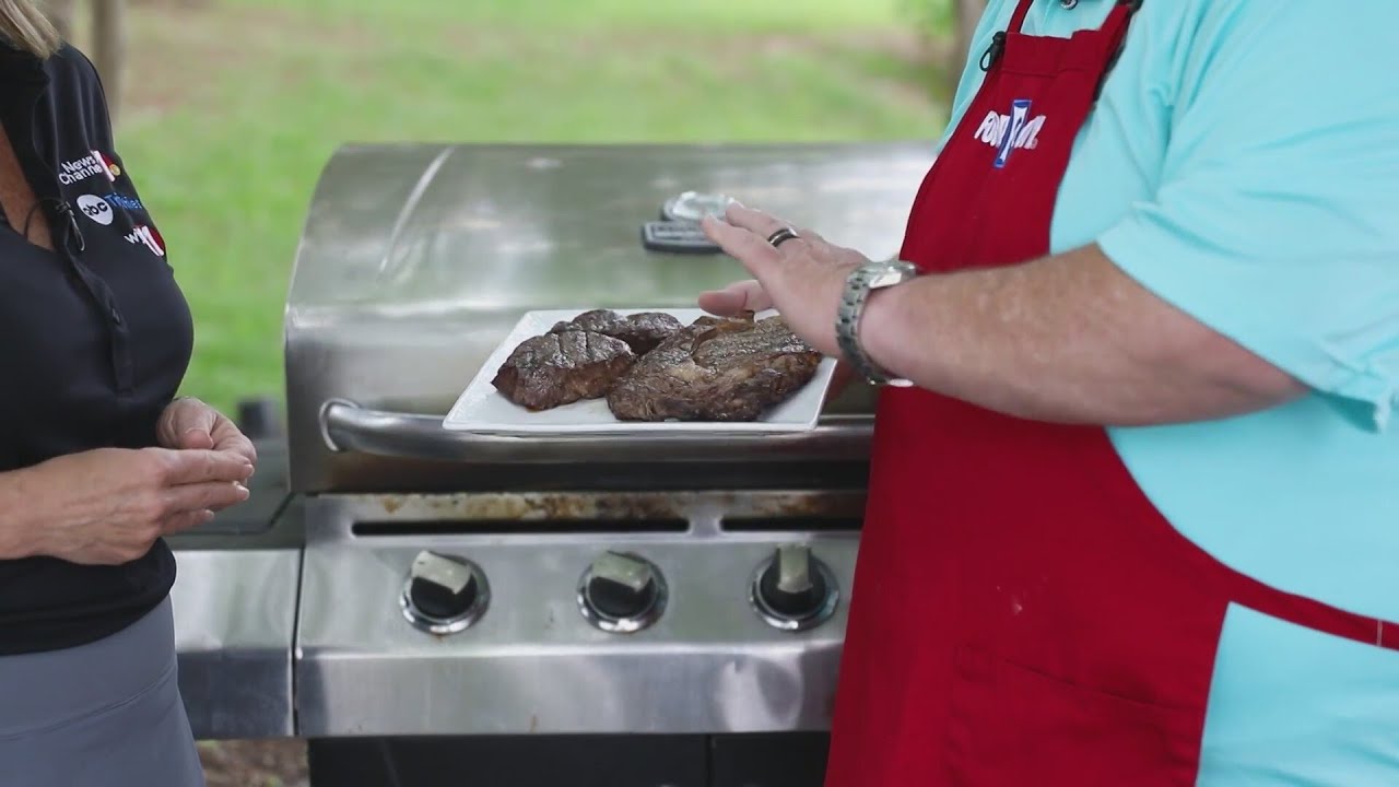 Chris teaches Amy how to grill steaks - YouTube