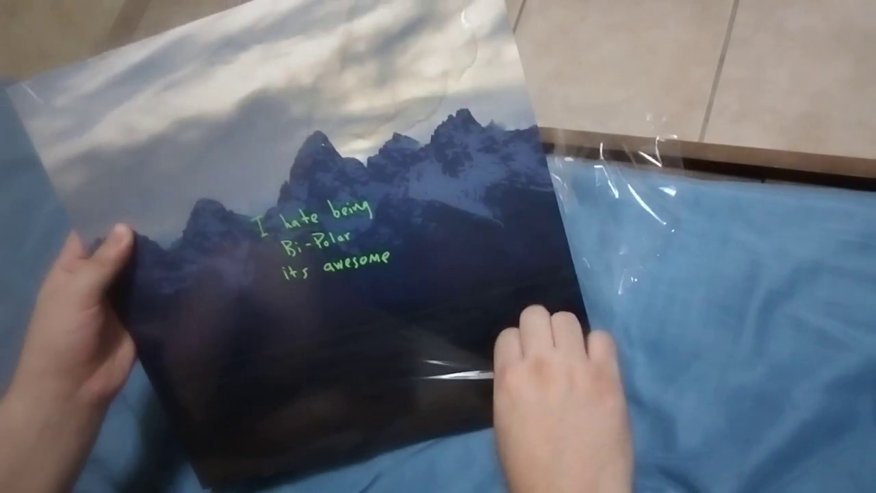Kanye West ye vinyl unboxing - YouTube