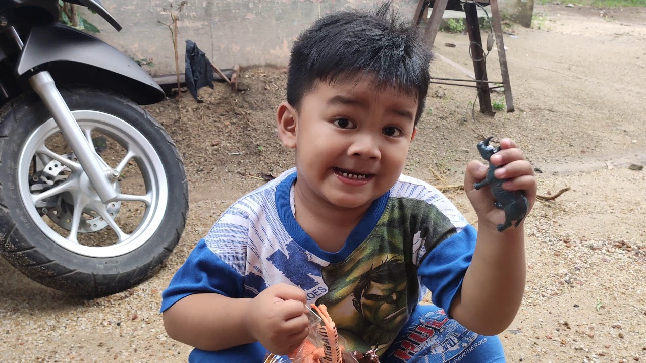 Mainan BINATANG lagi ,sama robot huruf transformer unboxing - YouTube
