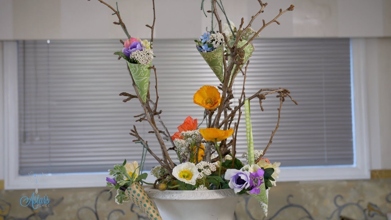 How to make a Victorian Tussie Mussie - Floristry Tutorial - YouTube