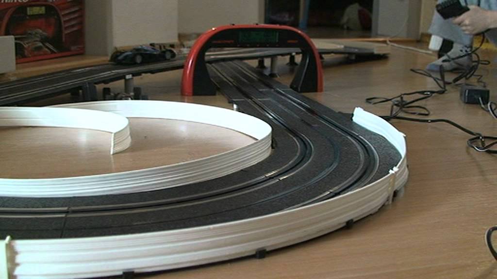 This slot car race, 33hard laps. Ninco N-Scorer timing. - YouTube
