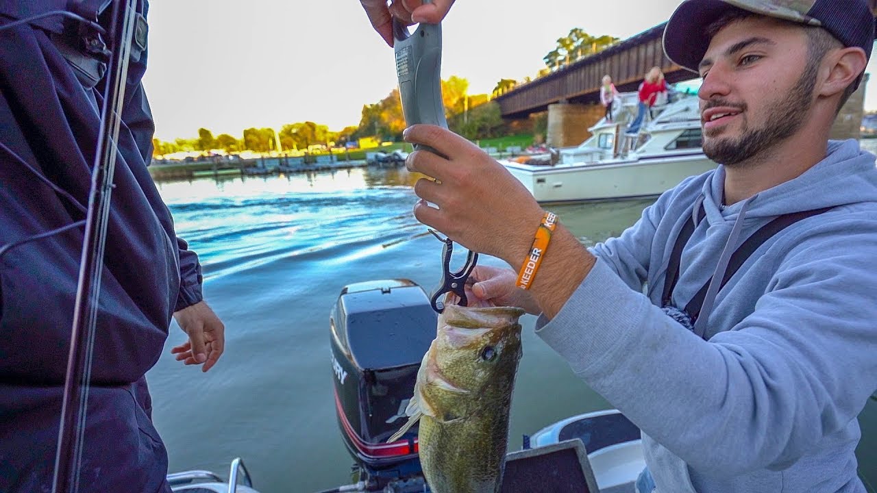 Unexpected BIG FISH Caught in Dirty River! - YouTube
