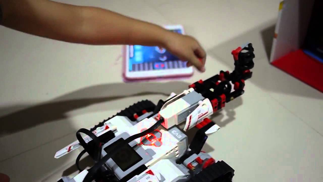 Lego Mindstorms EV3 Track3r - YouTube