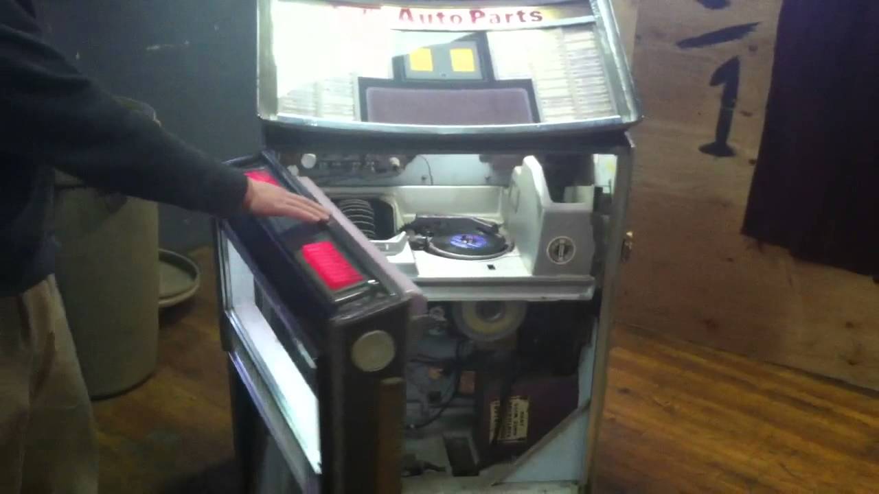 Rockola Capri 100 Working, Playing, Lights and mech. - YouTube