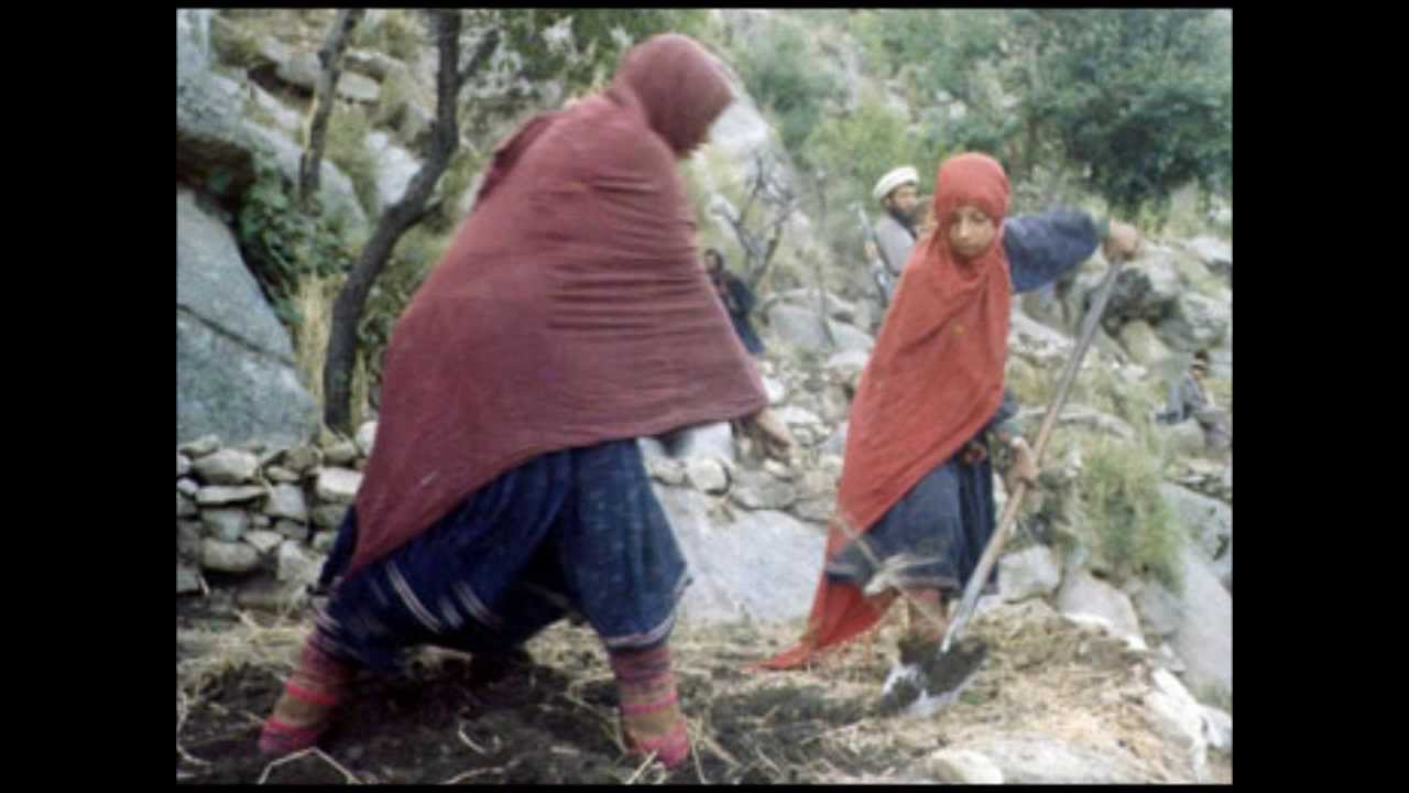 Nuristani Women's Song - YouTube